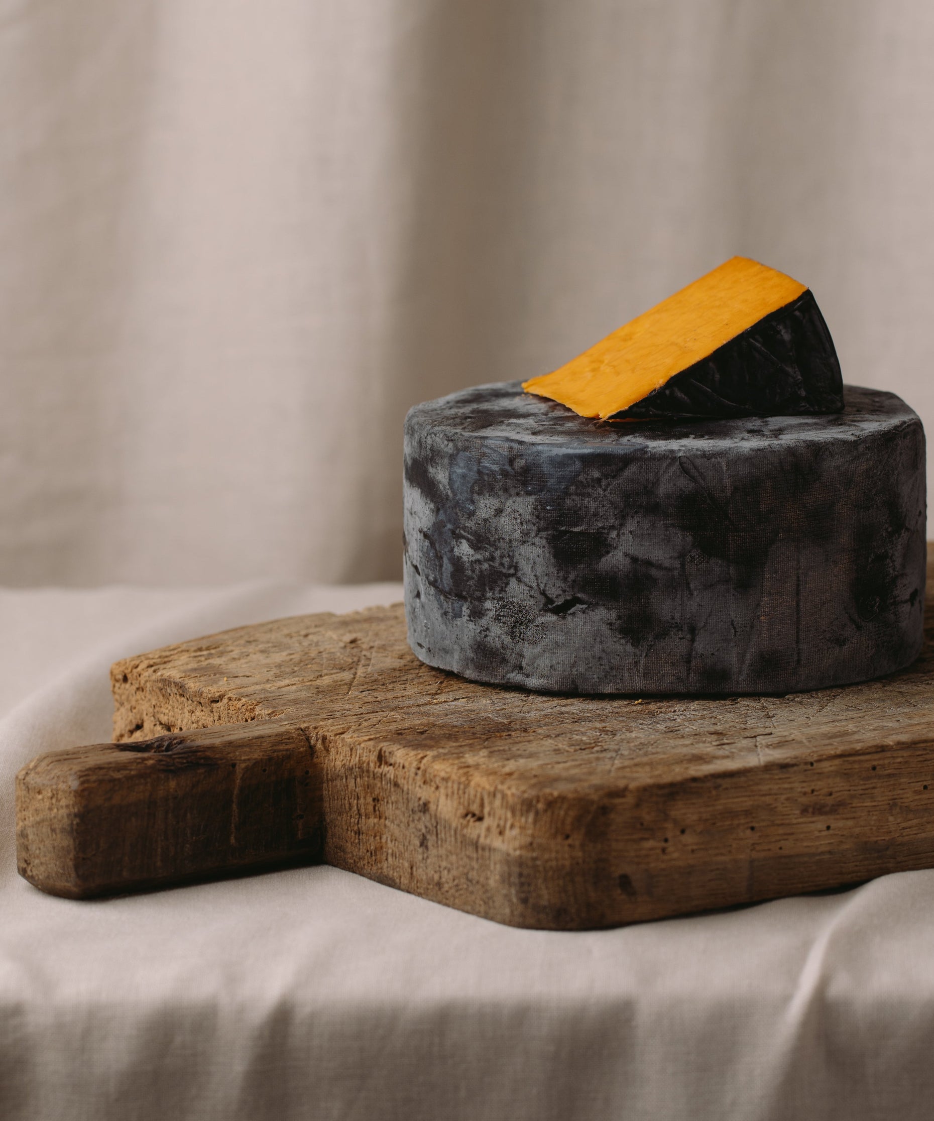 Cloth-Ashed Red Leicester – Maffra Cheese Company
